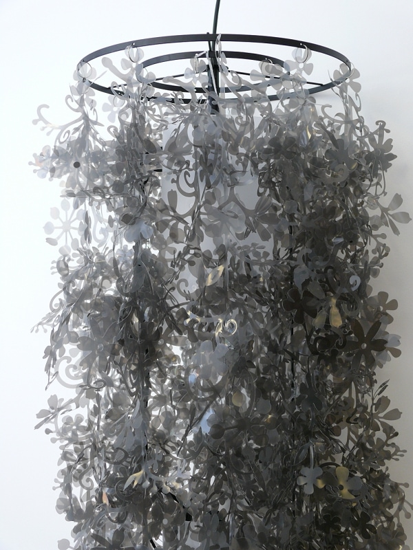 Luster závesný s kvetinovým motívom Flora, veľký | DESIGN OUTLET